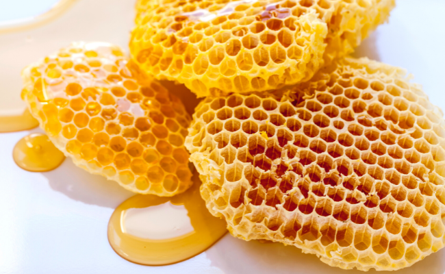 ما هي فوائد و مضار عسل النحل على الصحة ؟ | شامي فوود